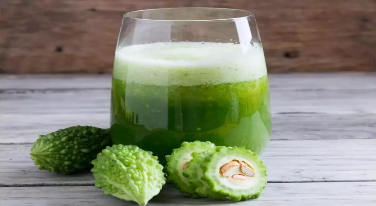 Karela Juice: Health Benefits, Side Effects, How to Make It and Use ...